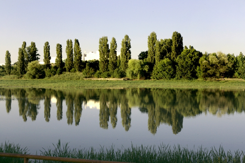 Lacurile Bucureştiului se modernizează în secret. Autorităţile refuză ...